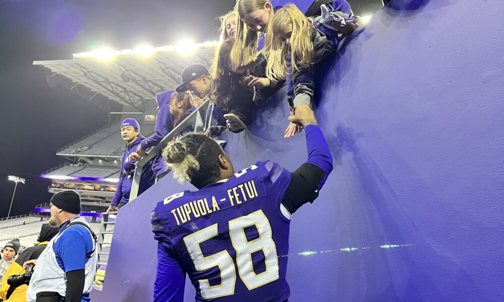 WOOF: Washington Lands Aggressive Edge Defender – Realdawg.com WOOF: Washington Lands Aggressive Edge Defender – Realdawg.com