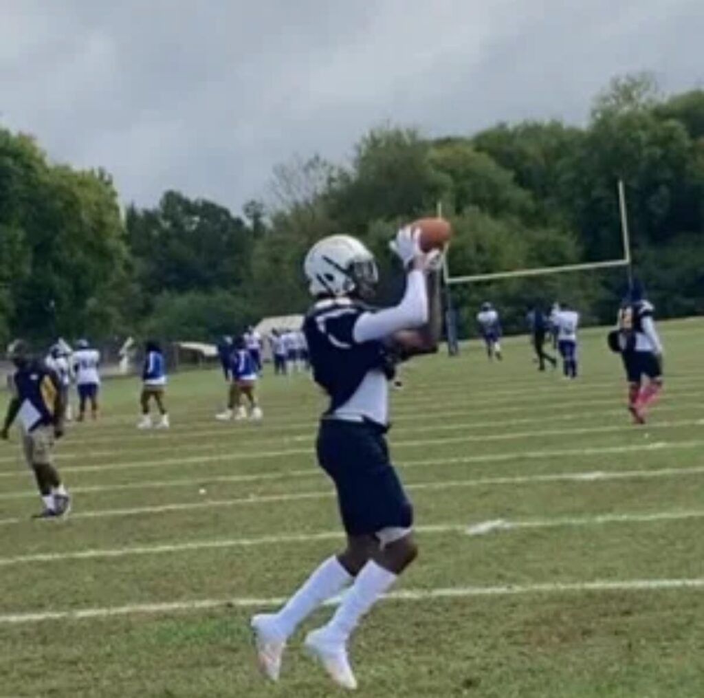 New Washington Staff Offers 2026 North Carolina DB – Realdawg.com